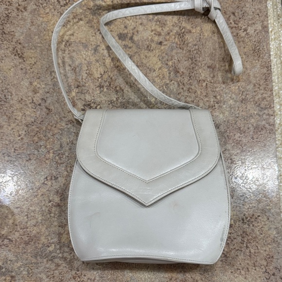 Frenchy Of California | Bags | Vintage Creamy White Shoulder Bag ...